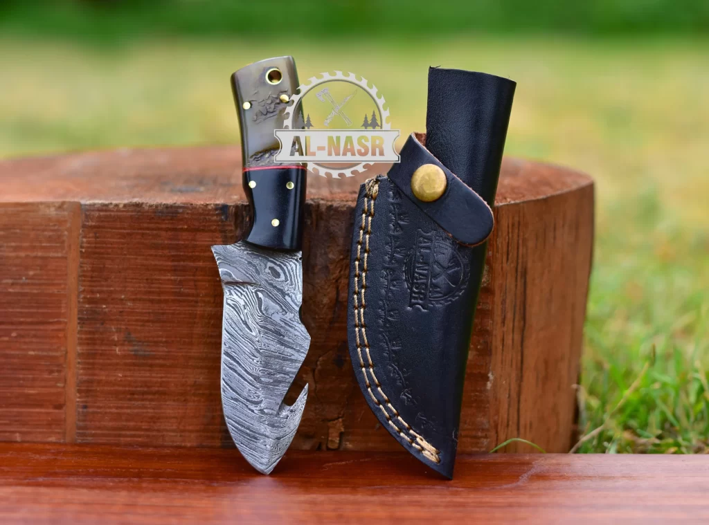 Gut Hook Knife - Damascus Fixed Blade with Gut Hook